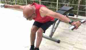 Seated Reverse Flyes With Dumbbells – Tips & Video | Just Fitness